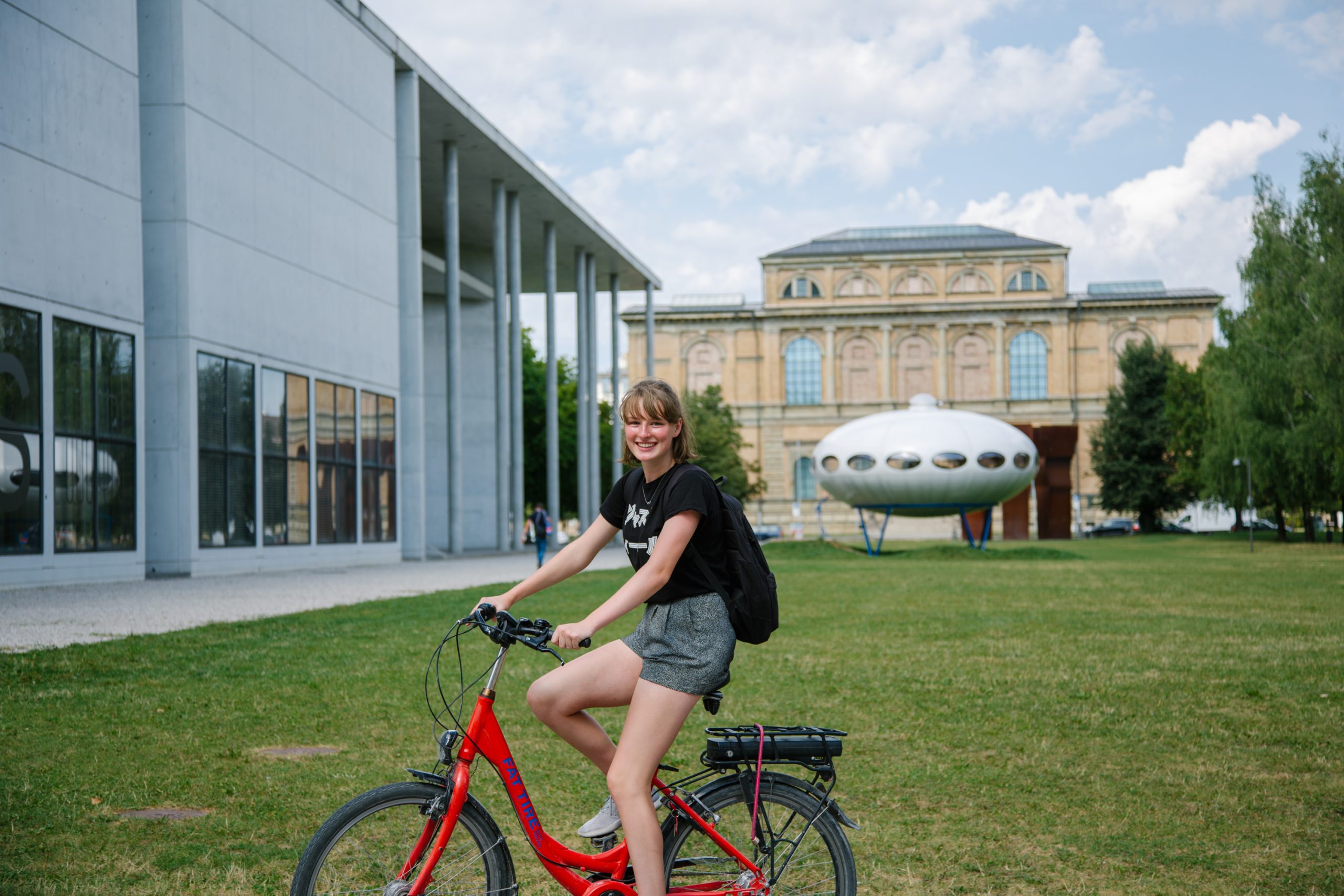 Munich Essentials Bike Tour - Unlimited Biking